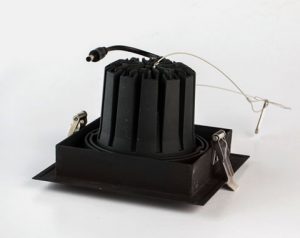 QUANT One Black – Aronlight